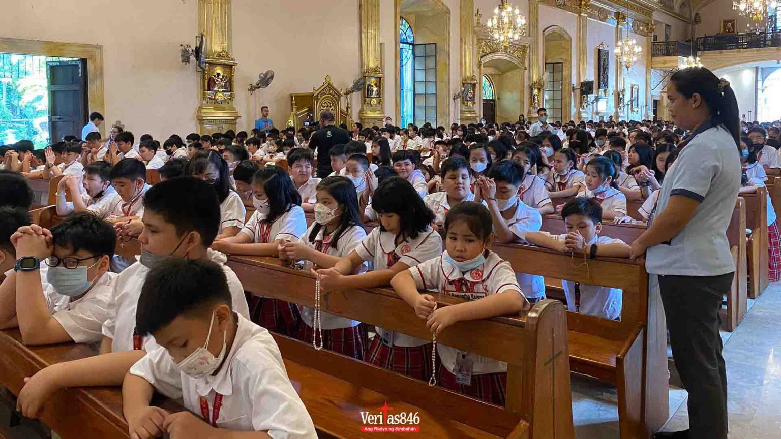 Kabataan, sama-samang nagdasal ng santo rosary para sa kapayapaan - VeritasPH