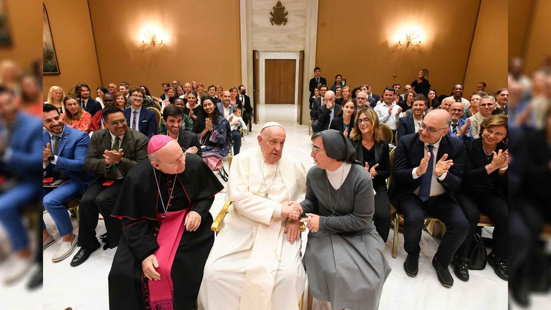 Paigtingin ang pagpapabuti sa global economy, hamon ni Pope Francis sa ...